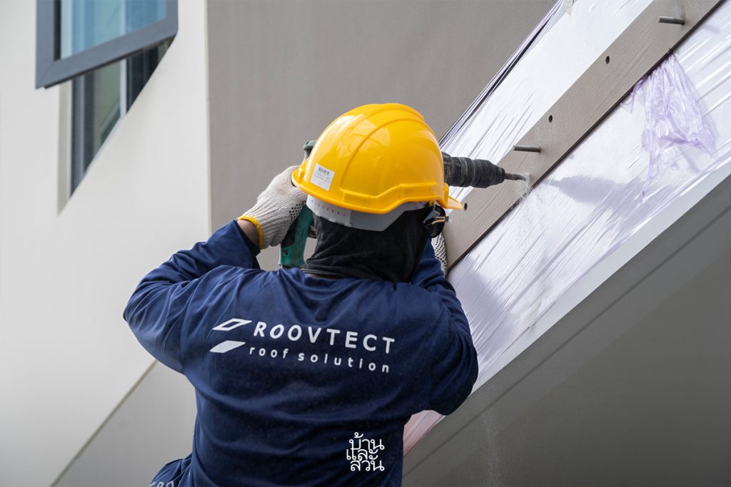 ต่อเติมหลังคาโรงรถ ที่สั่งผลิตสำเร็จจากโรงงานพร้อมติดตั้งจาก ROOVTECT